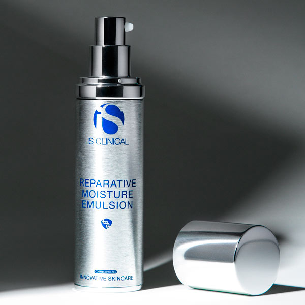 REPARATIVE MOISTURE EMULSION - iS CLINICAL®
